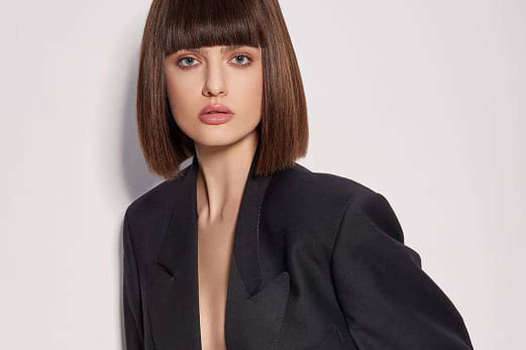 Le carré court à frange droite