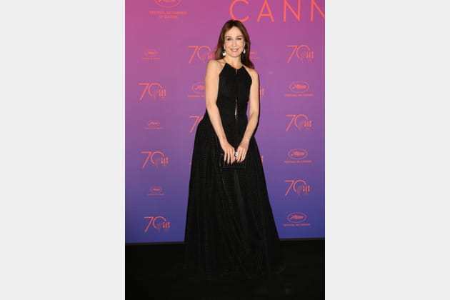 Elsa Zylberstein en longue robe noire