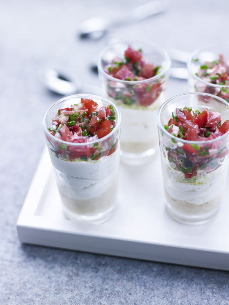Verrines de cheesecake salé, tartare de tomates et jambon Cru Aoste