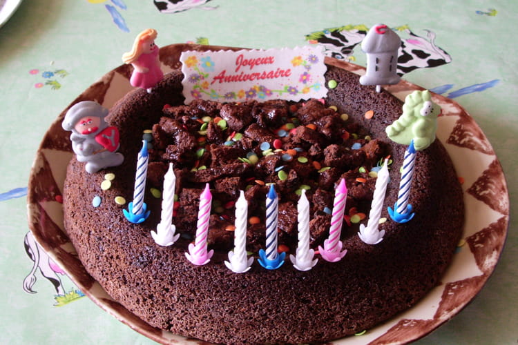 Gâteau d'anniversaire au chocolat : la recette facile