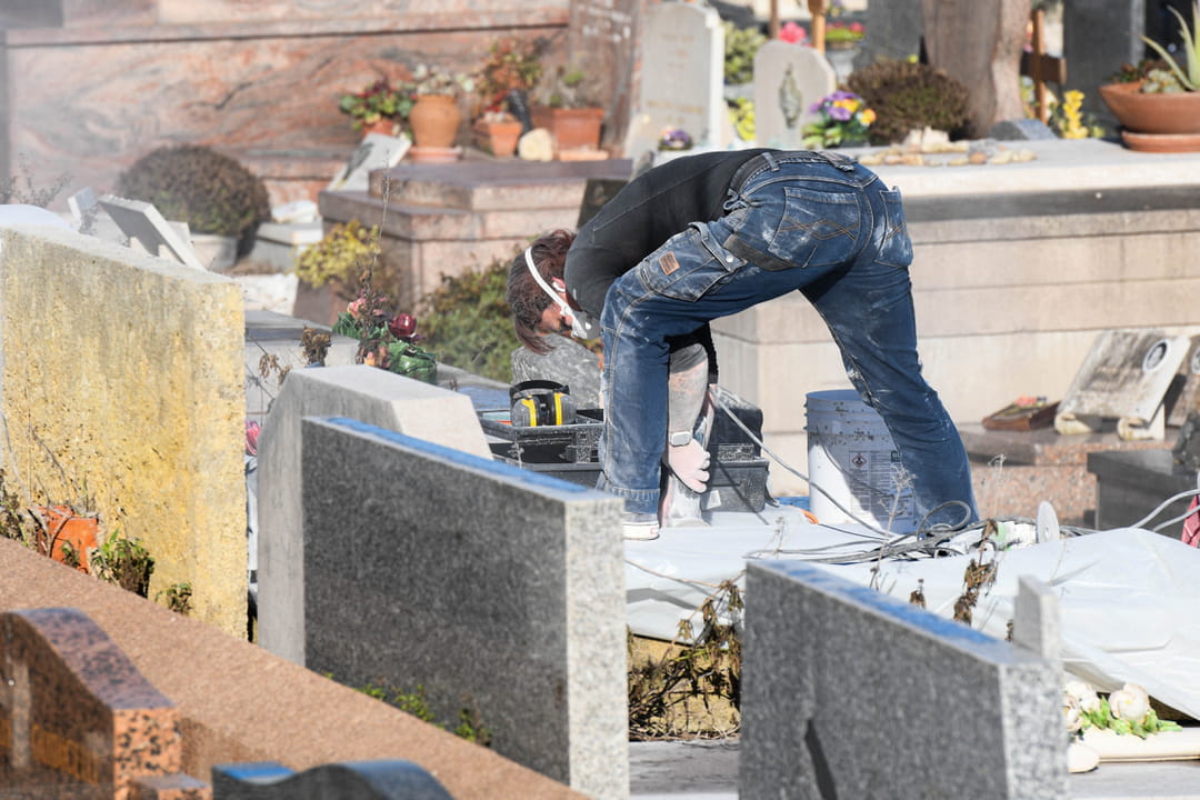 Brigitte Bardot, enterrée dans le caveau familial "abimé" et en travaux ...