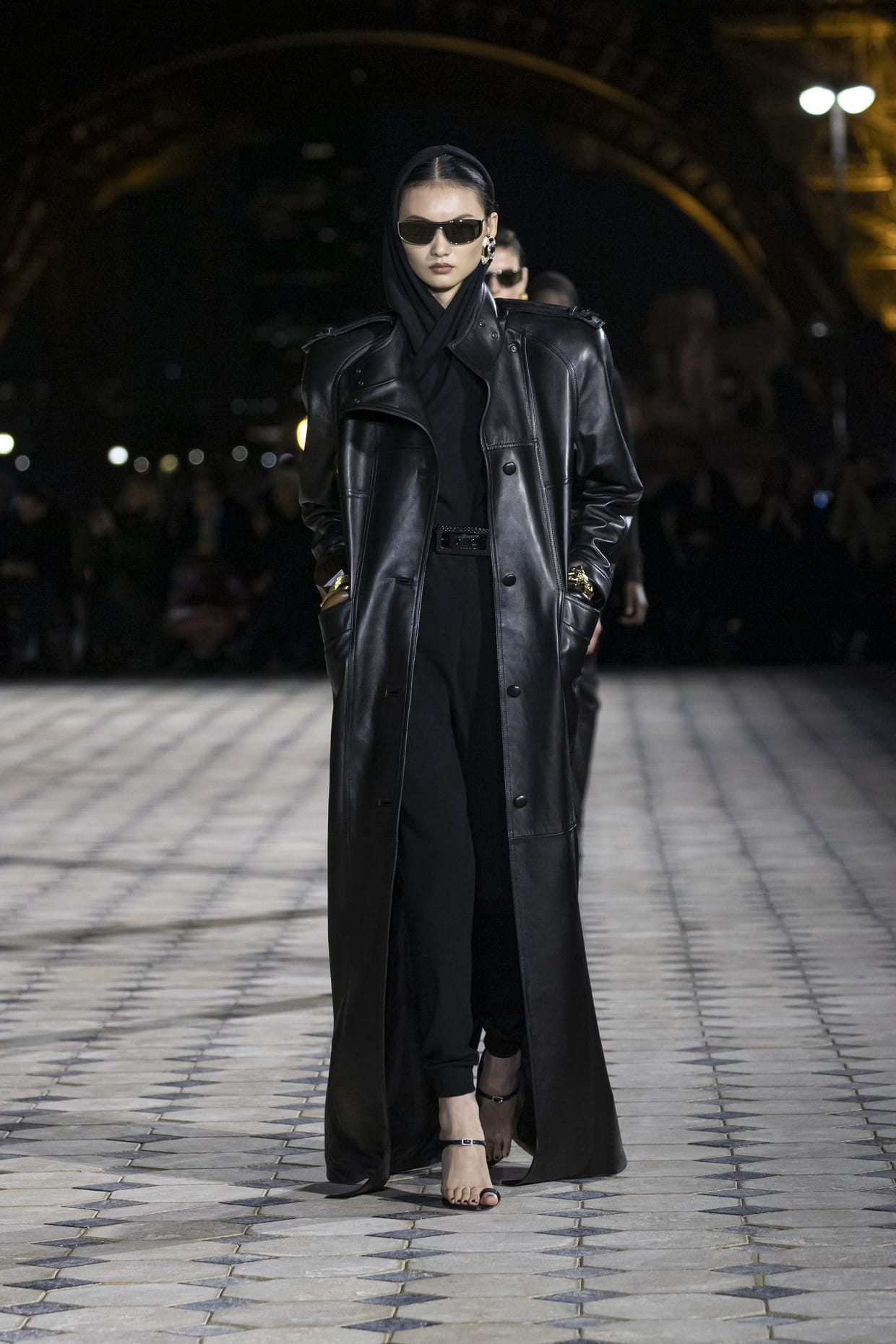 Look 35 du défilé Saint Laurent