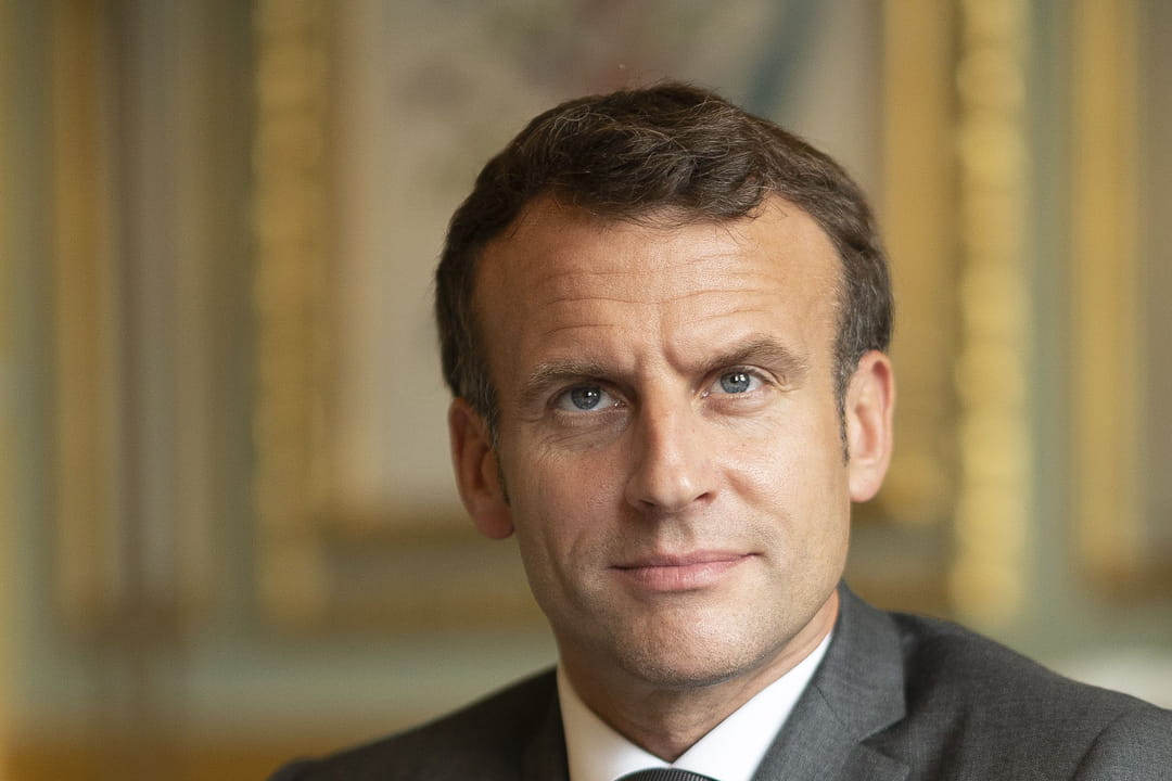 Emmanuel Macron : son astuce pour masquer son début de calvitie