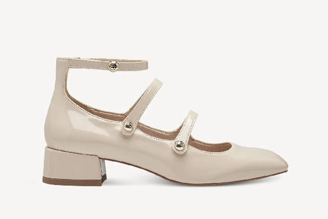 Babies vernies à brides