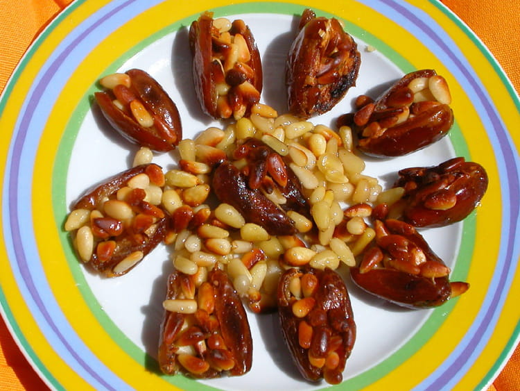 Recette de Dattes fourrées : la recette facile