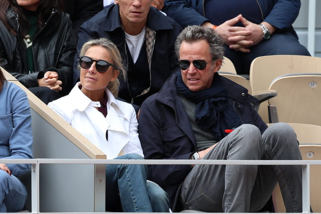 Anne-Sophie Lapix et son mari Arthur Sadoun, dans les gradins à Roland-Garros
