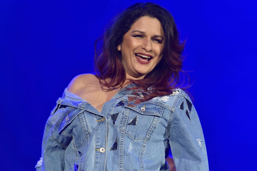 Larusso, marquée par Johnny Hallyday : "j'ai tellement appris avec lui"