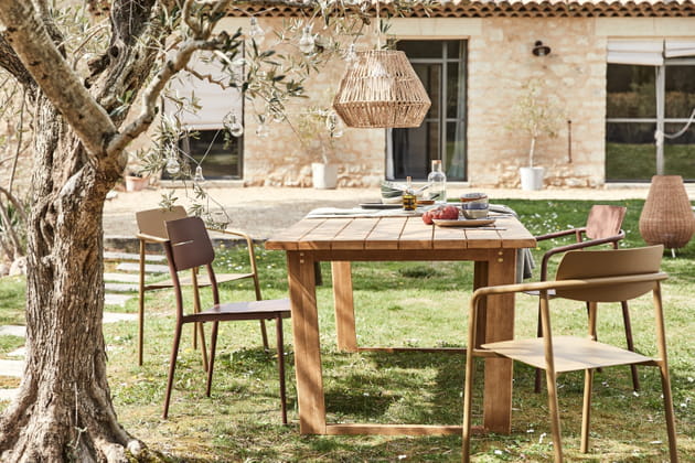 Une grande tablée pour recevoir famille et amis