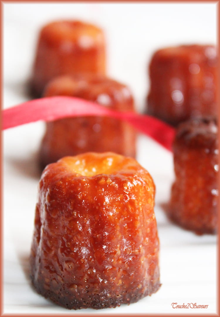Mini cannelés à l'amande amère