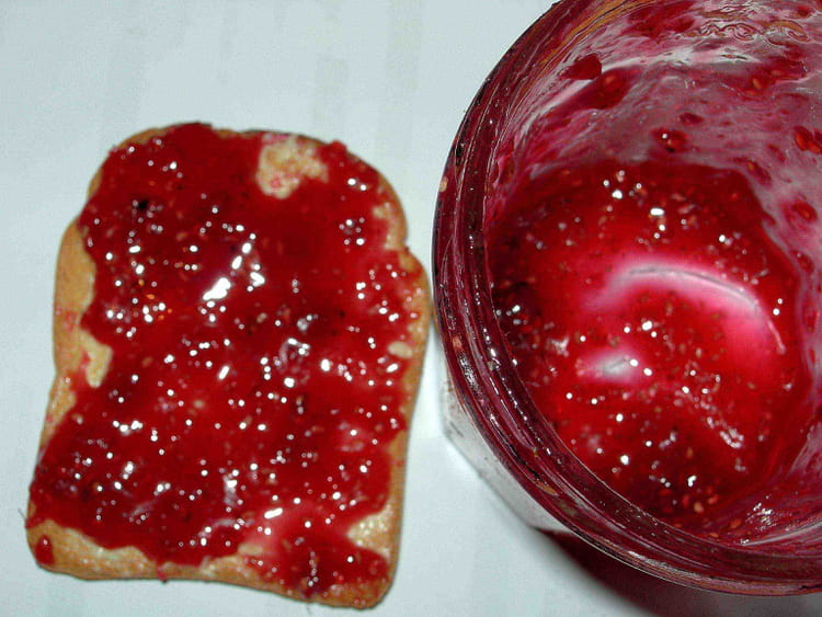 Recette de Confiture de framboises toute simple : la recette facile