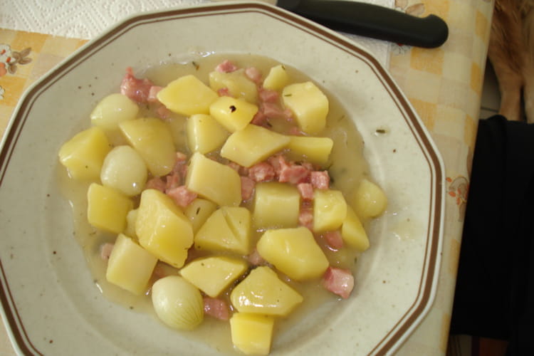 Recette de Pommes de terre en ragoût