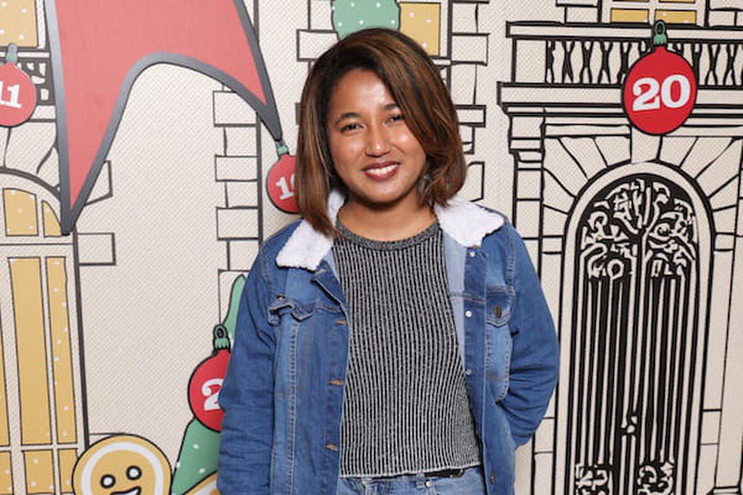 Anisha Jo adopte une veste qui change de la traditionnelle veste en jean