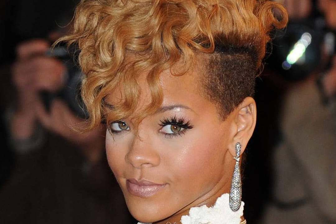 La coupe pixie undercut de Rihanna