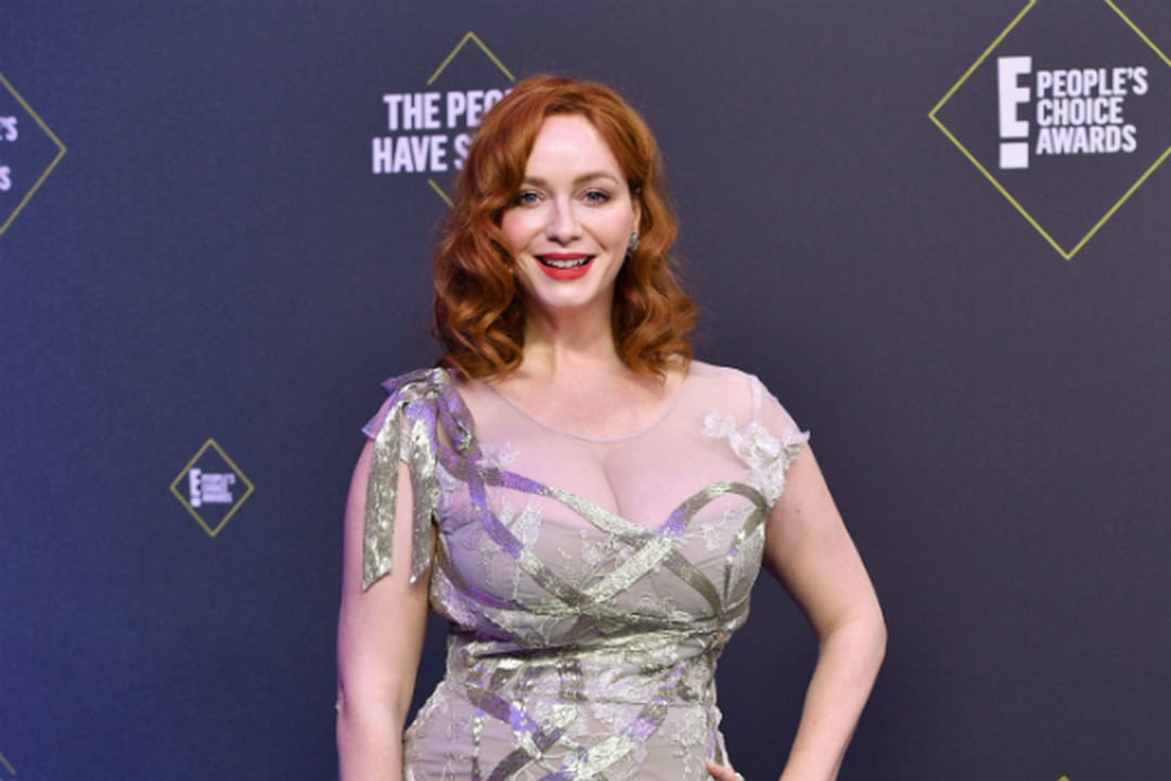 FLOP : Christina Hendricks en robe argentée