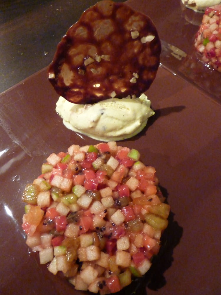 Brunoise de fruits glacé, tuile au carambar