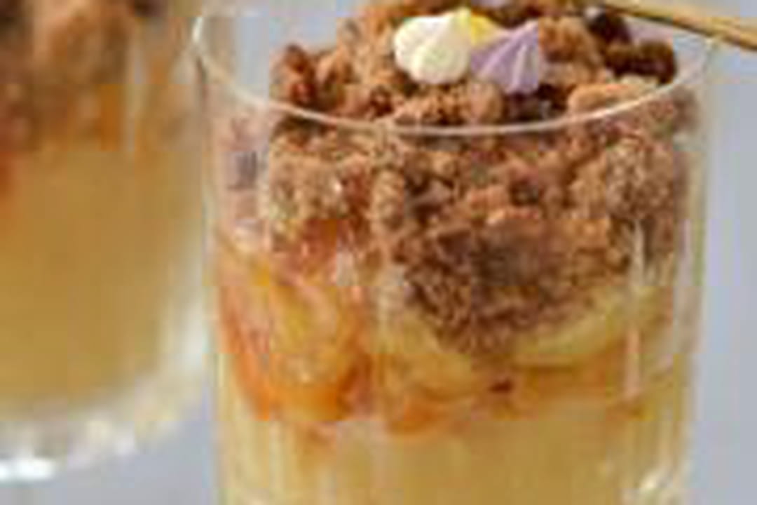 Verrine de crumble pommes-cannelle