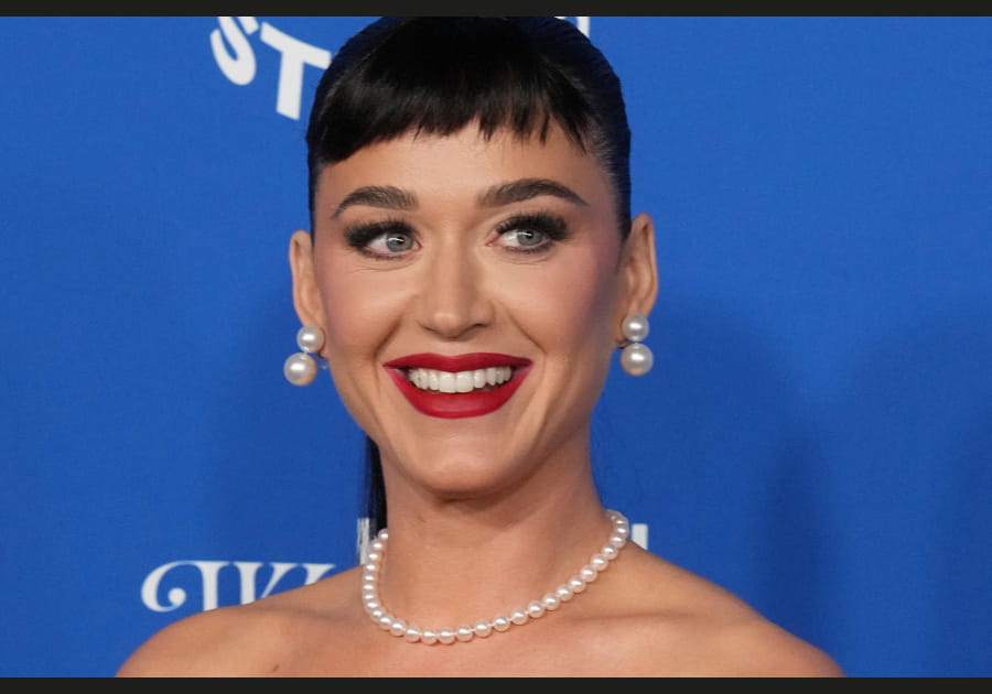 Top : la mini frange de Katy Perry