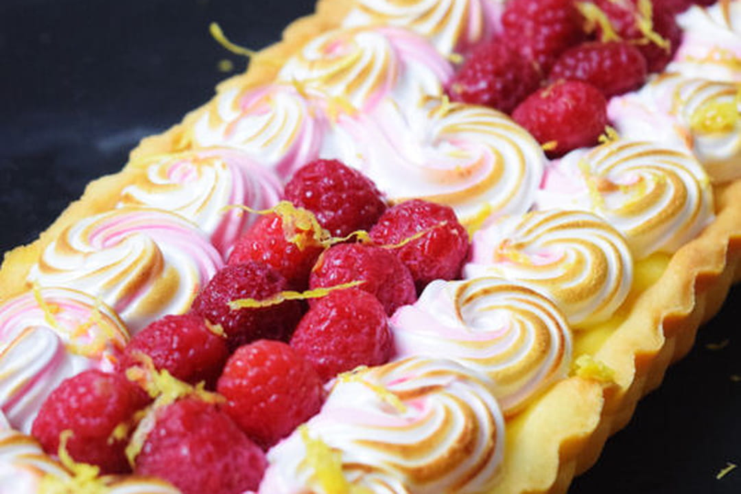 Tarte citron et framboise meringuée