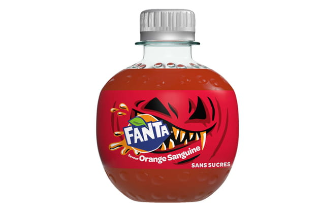 Le Fanta "Pumpkin Ball Bottle" à la saveur orange sanguine