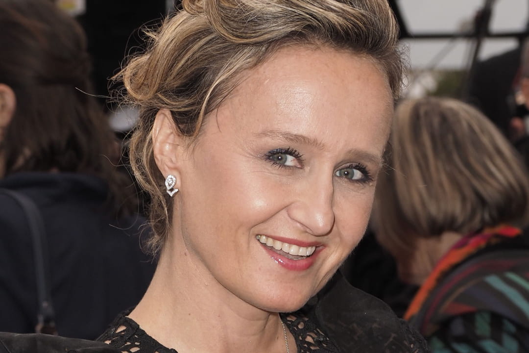Caroline Roux dément sa proximité avec Emmanuel Macron