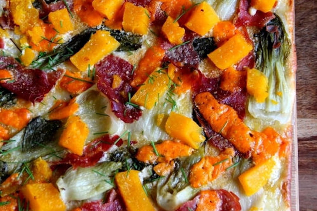 Pizza au butternut et blettes chinoises