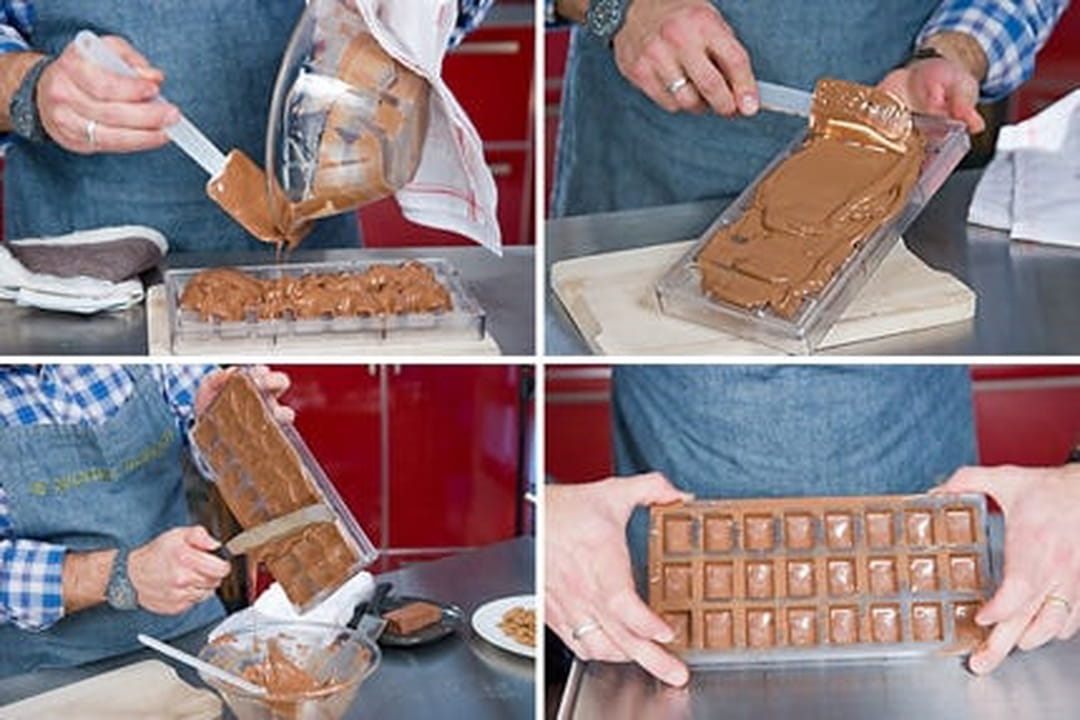 Etape 3 : Couler le chocolat d'enrobage dans le moule