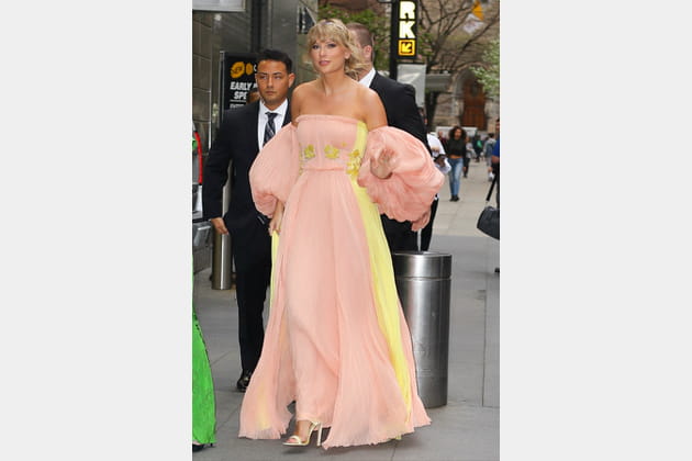 FLOP : Taylor Swift en robe rose