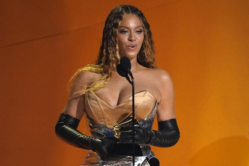 Beyoncé Privée De Concert Au Stade De France Par Valérie Pécresse J